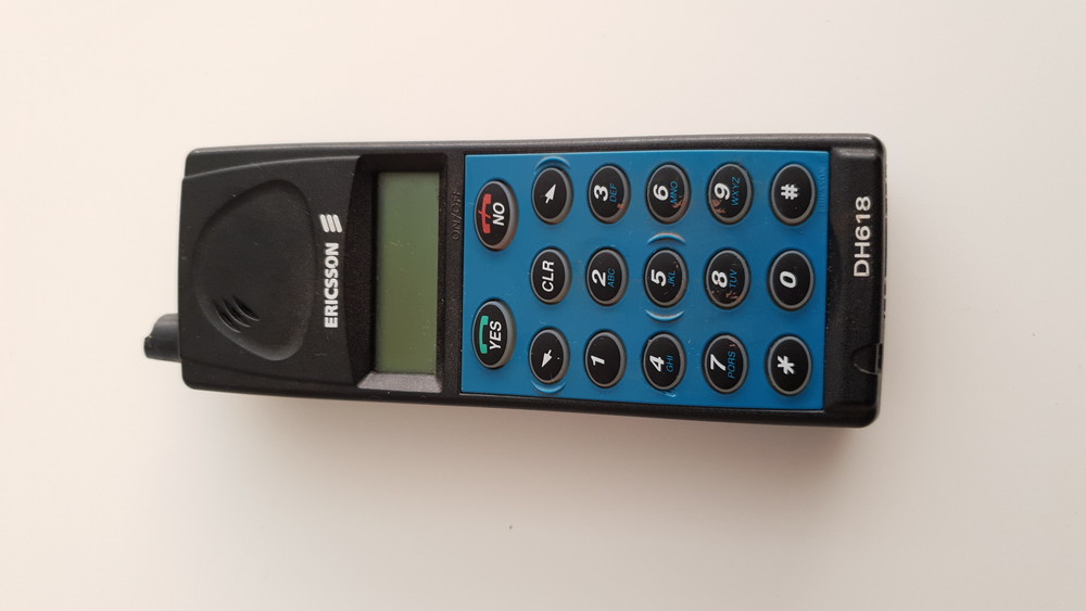 Cell Phones Museum » Ericsson DH 618 - 1998