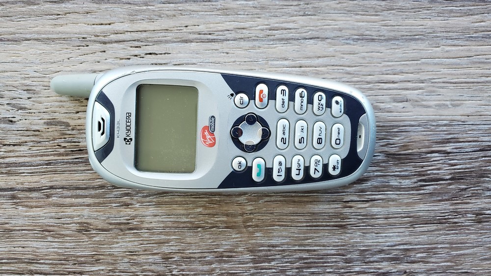 Cell Phones Museum » Kyocera K433L - 2004