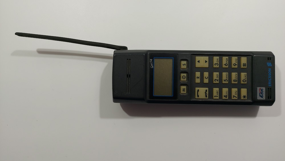 Cell Phones Museum » Ericsson GH 174 - 1992