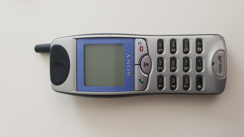 Cell Phones Museum » Sony CMD J5 - 2000