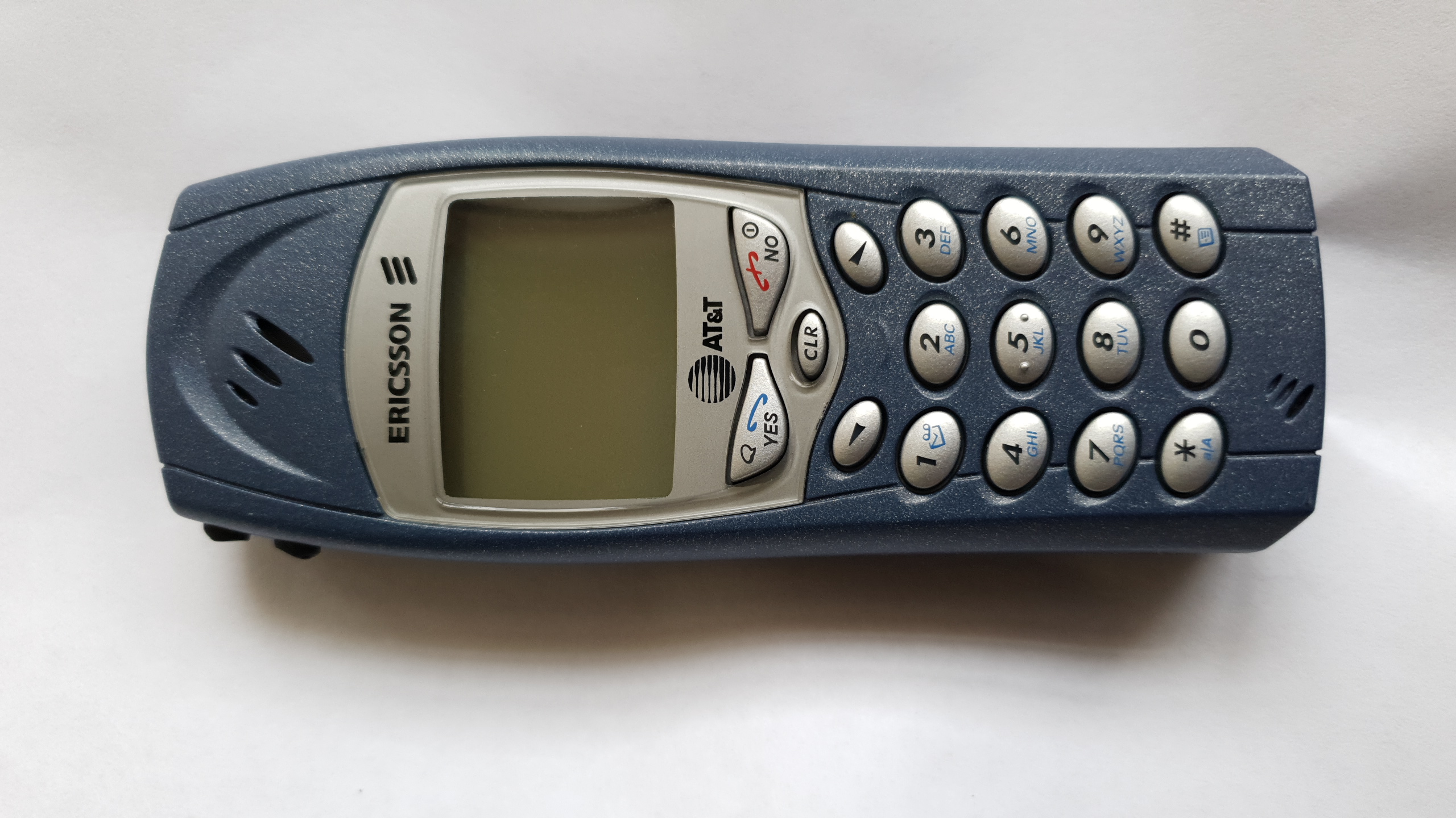 Cell Phones Museum » Ericsson R300LX - 2001