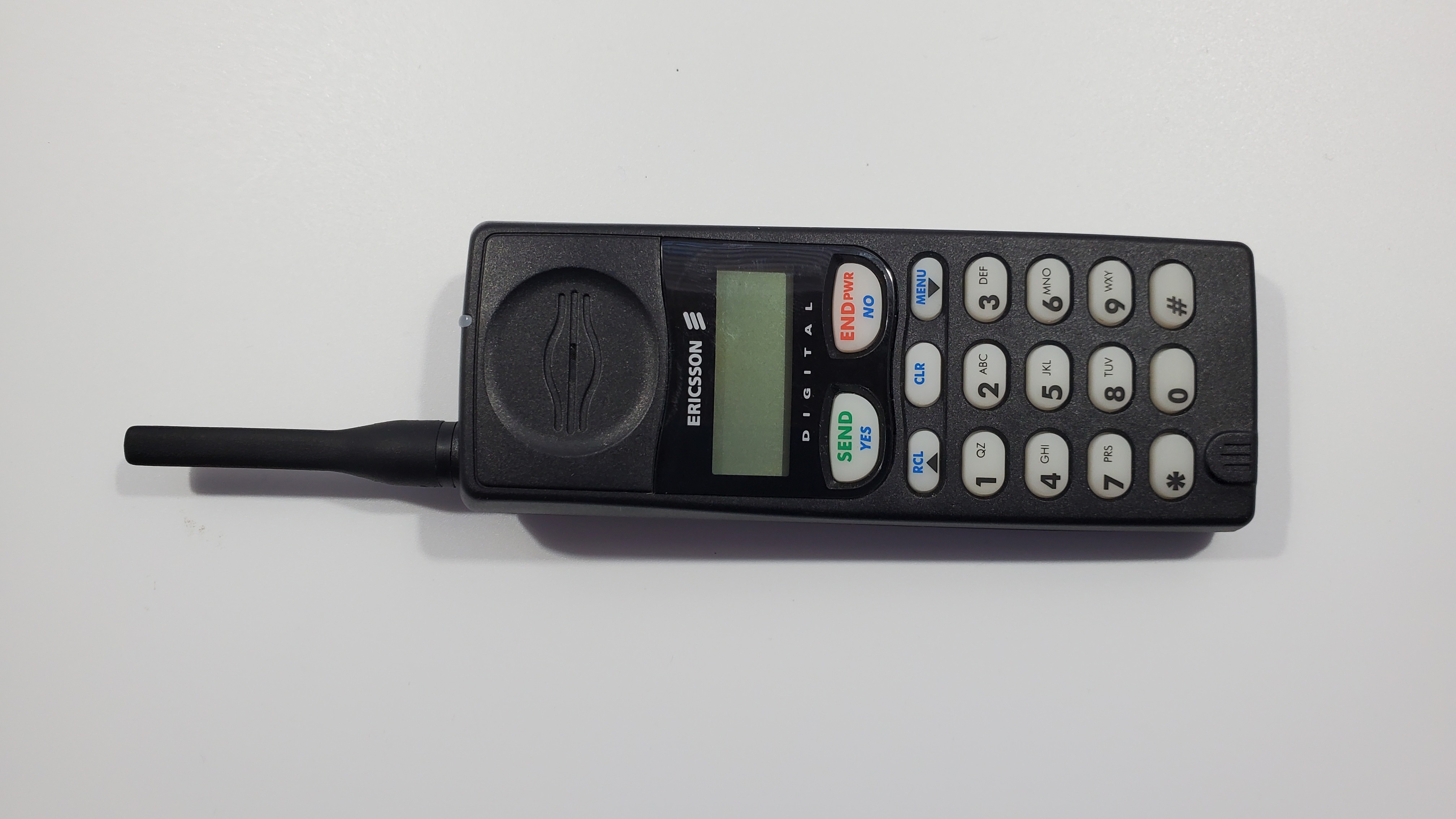 Cell Phones Museum » Ericsson DH 338 - 1995