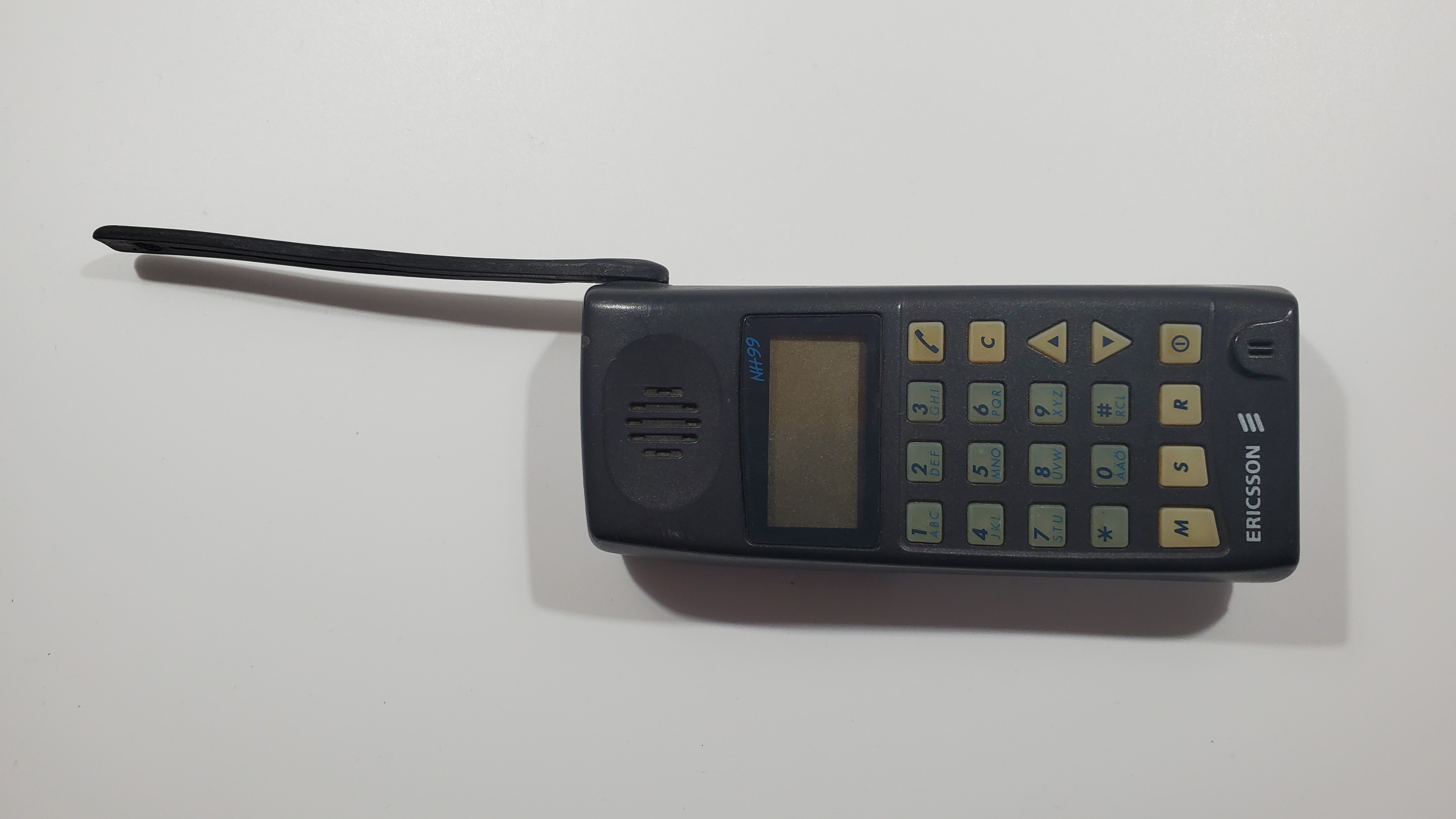 Cell Phones Museum » Ericsson NH 99 - 1991