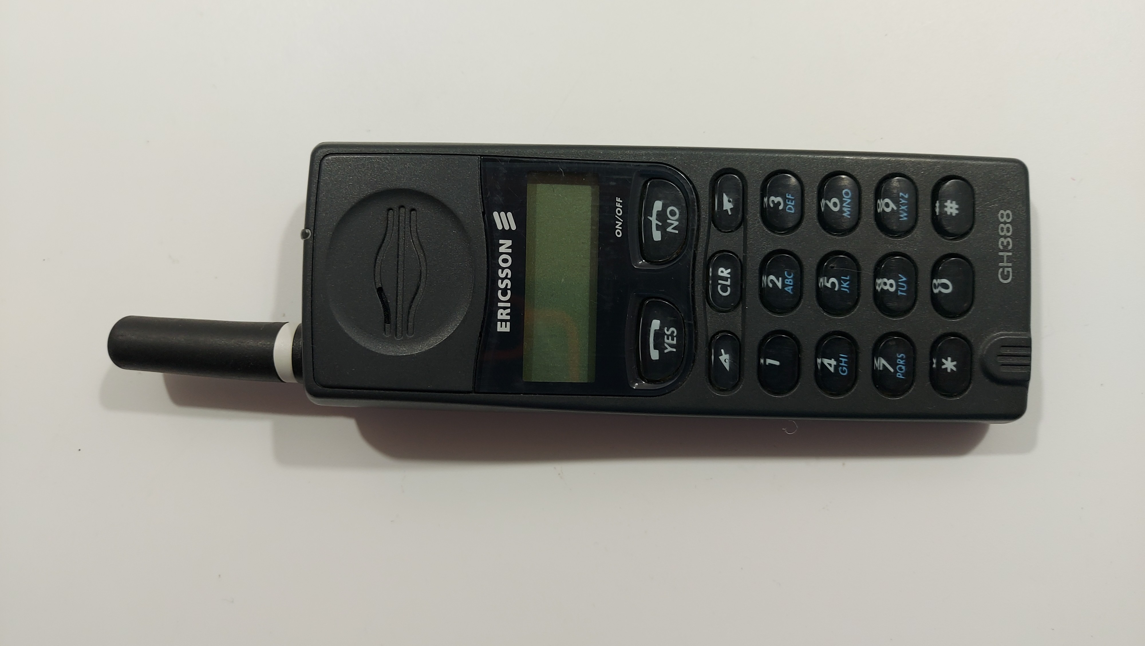 Cell Phones Museum » Ericsson GH 388 - 1995