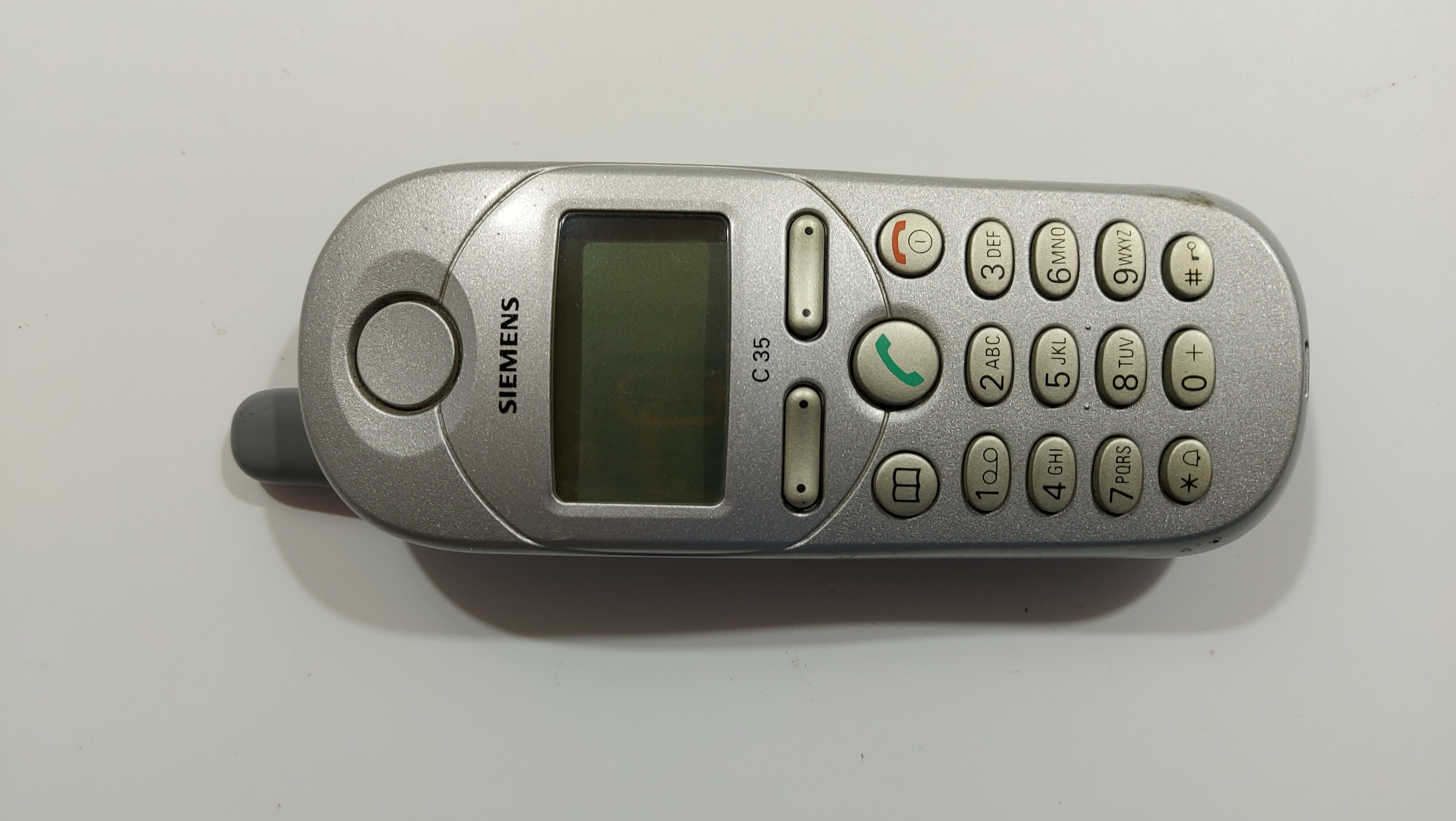 Cell Phones Museum » Siemens C35i Silver - 2000