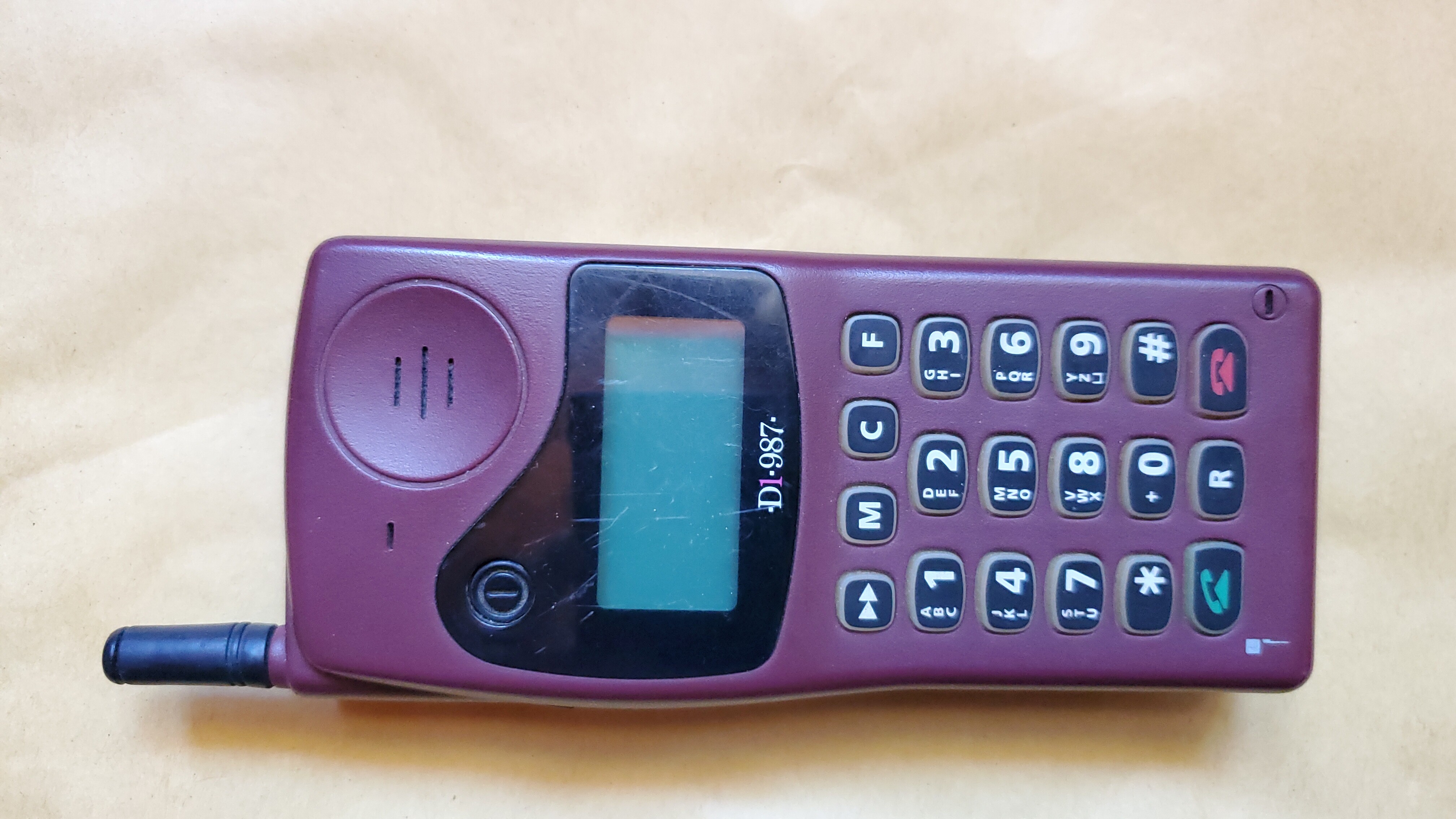 Cell Phones Museum » ALCATEL D1 987 - 1995