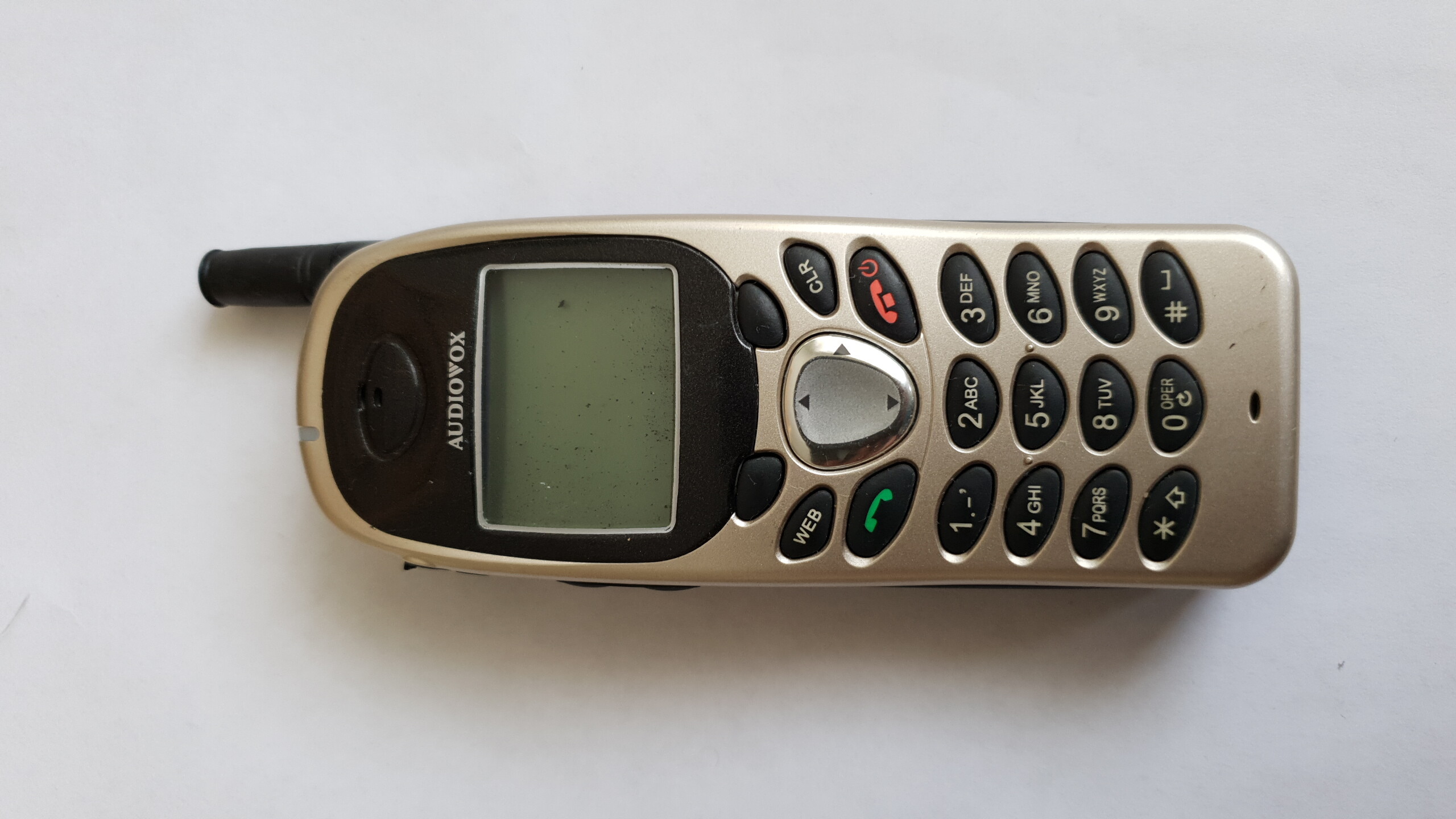 Cell Phones Museum » Audiovox CDM-135 - 1998