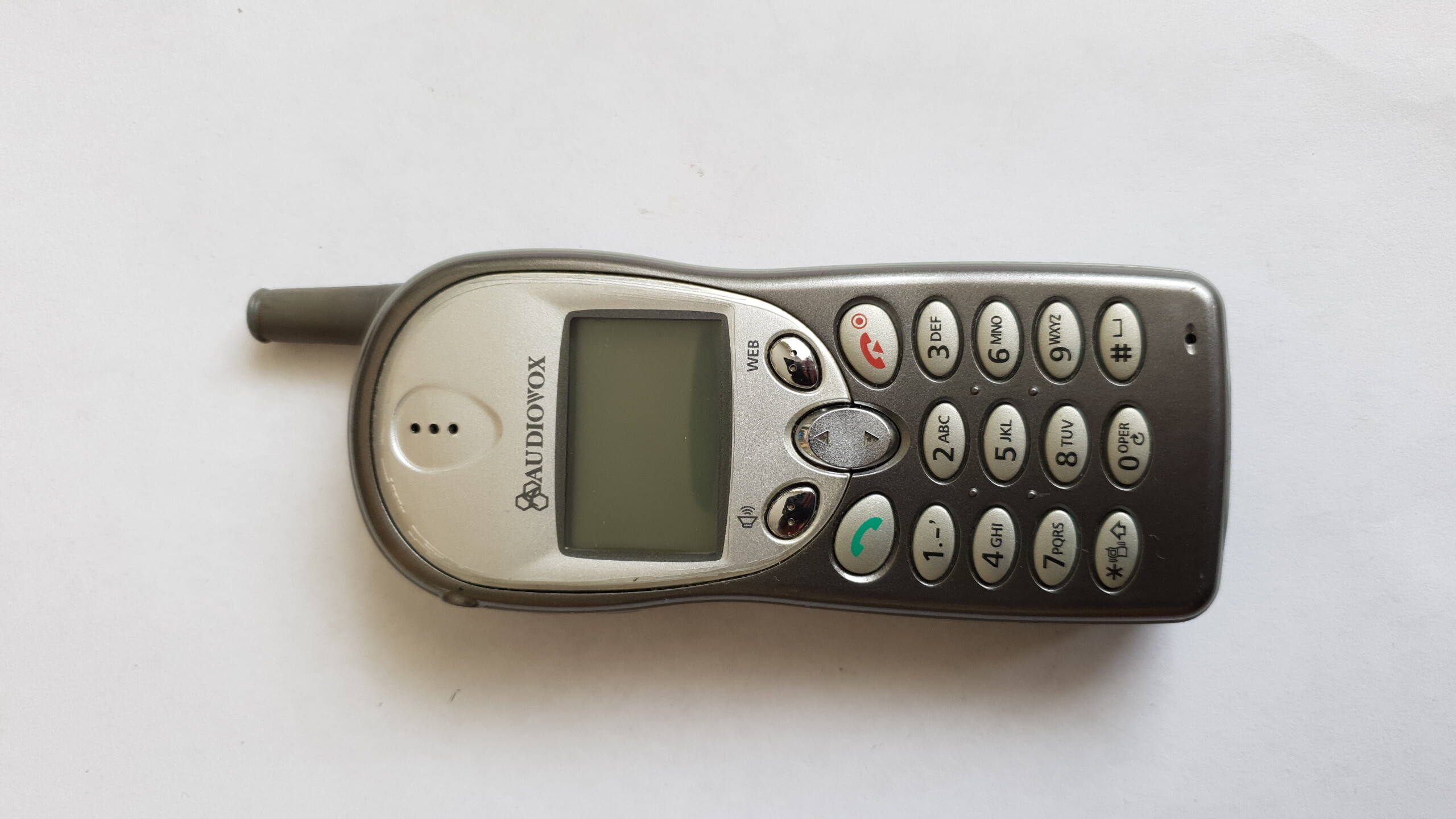 Cell Phones Museum » Audiovox CDM-8200 XL - 2001