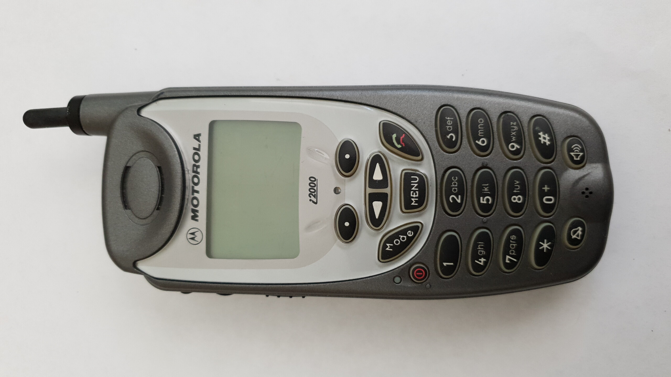 Cell Phones Museum » Motorola i2000 - 2000