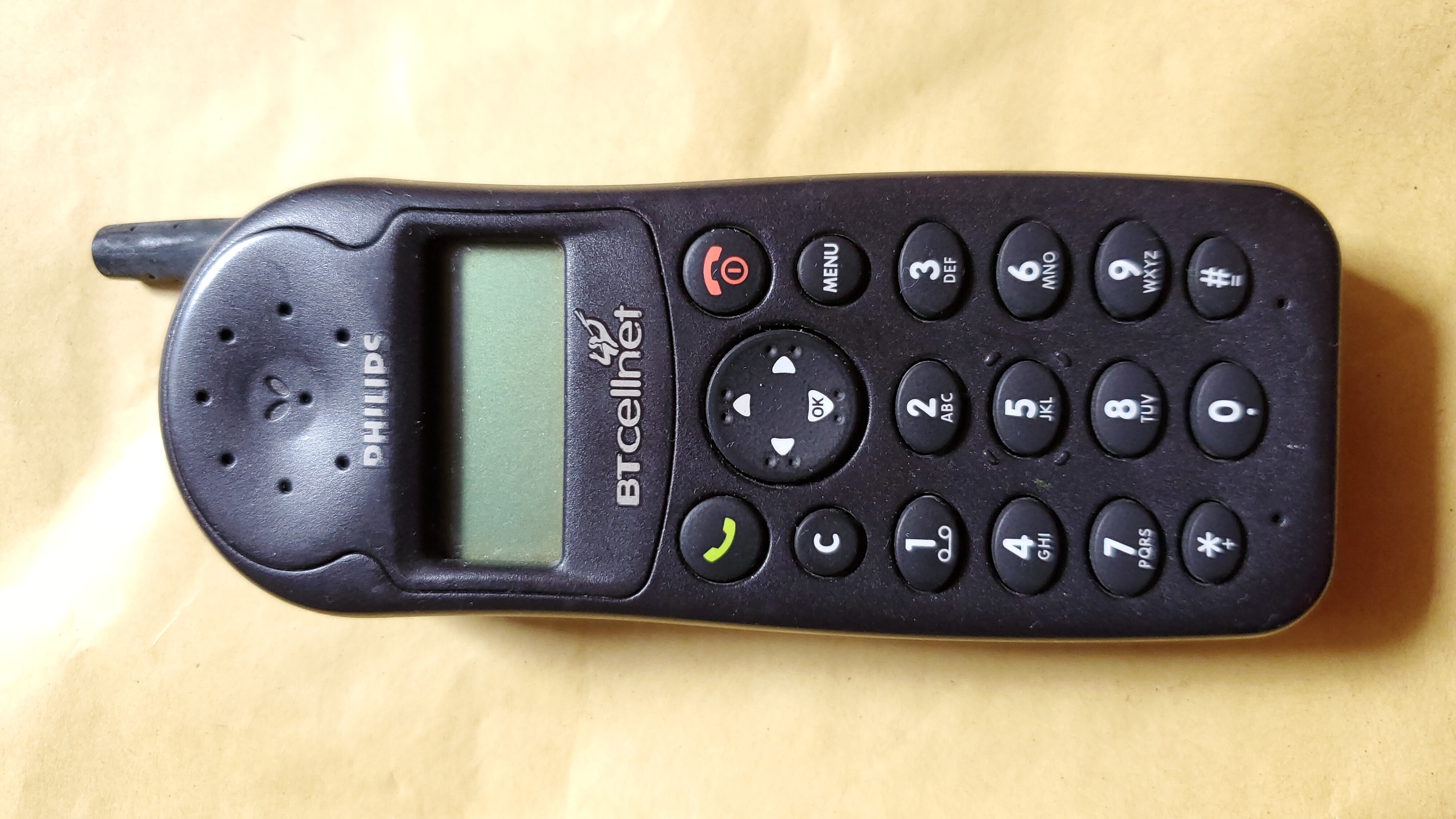 Cell Phones Museum » Philips TCD 128