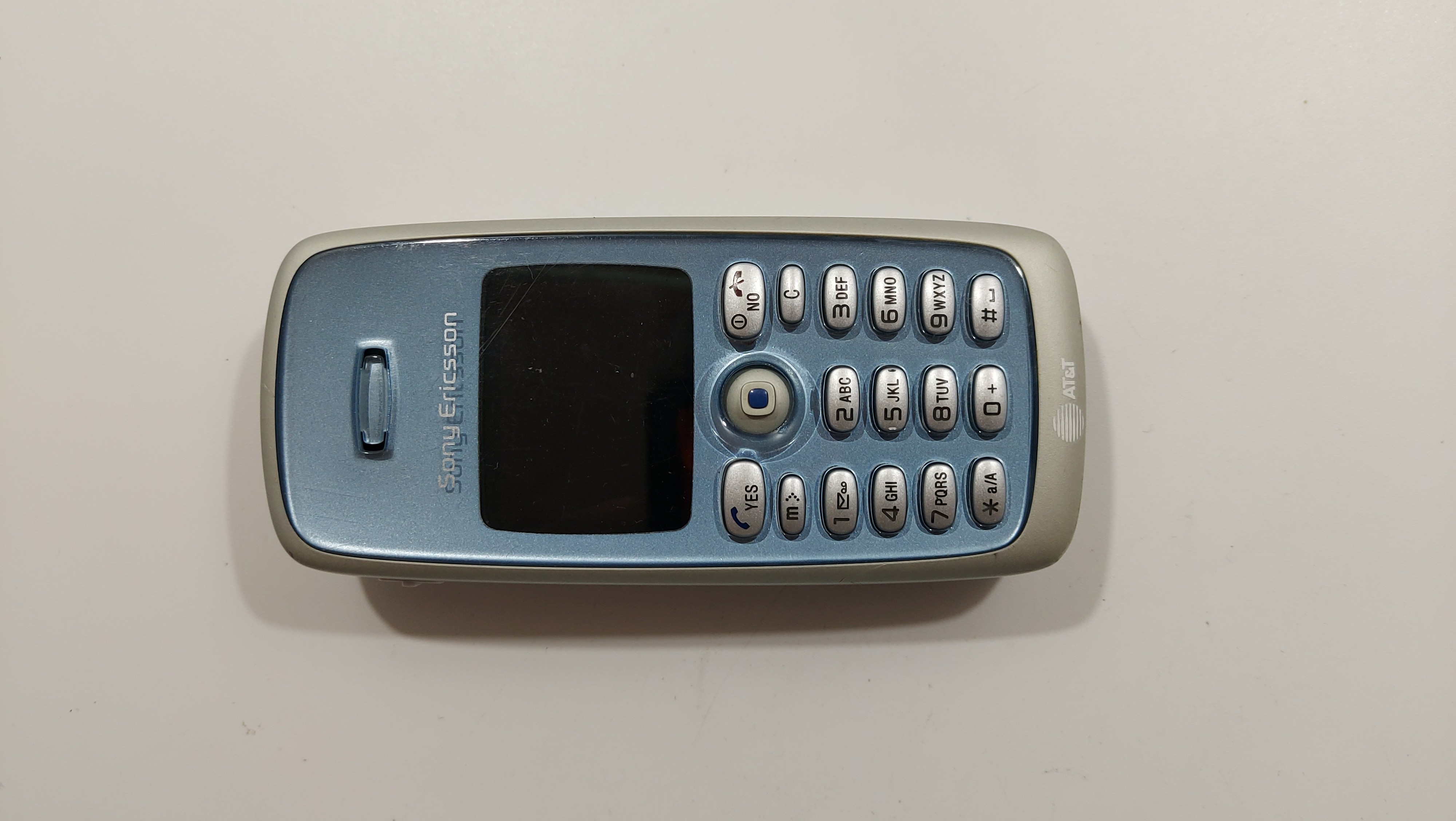 Cell Phones Museum » Sony Ericsson T306 - 2002